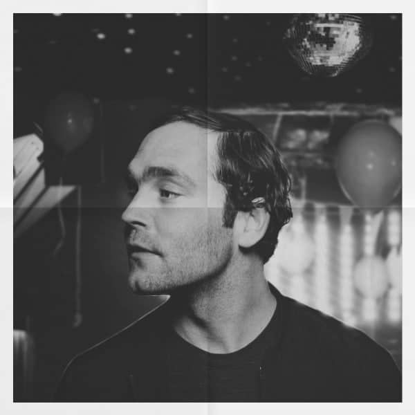 Bosse live bei TV Noir, dem Wohnzimmer der Songwriter